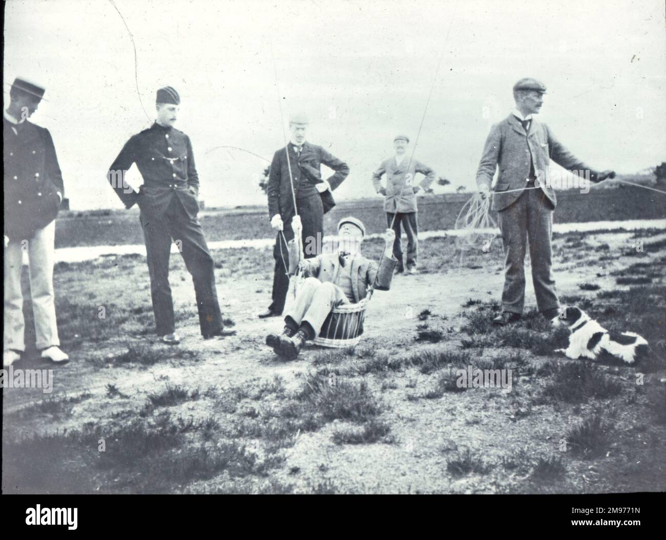 Major Baden-Powell demonstrating his man-lifting kite Stock Photo - Alamy