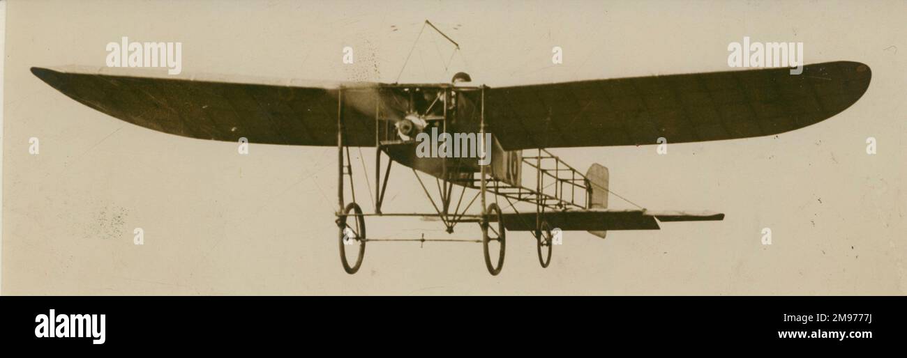 Leon Delagrange in Blériot XI ‘16’ at the Reims Meeting, August 1909 ...
