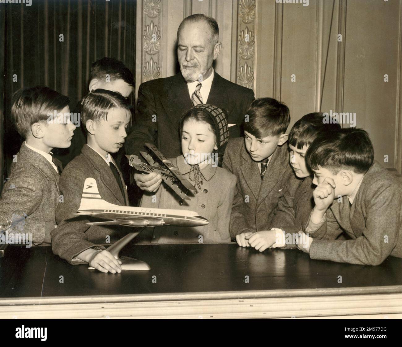 Captain O.P. Jones following his lecture, ‘Experiences of an airline ...