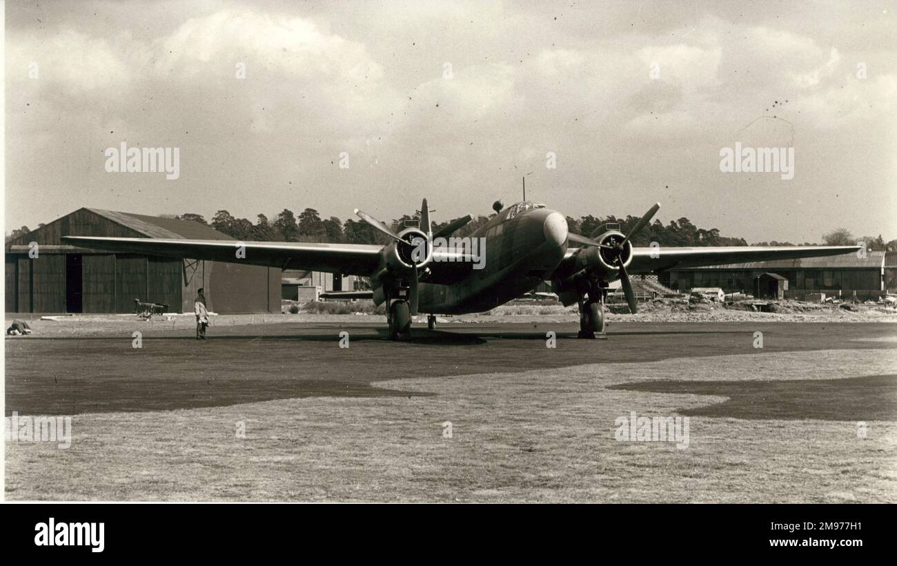 Vickers Warwick C1 freighter at Brooklands in 1943 Stock Photo - Alamy