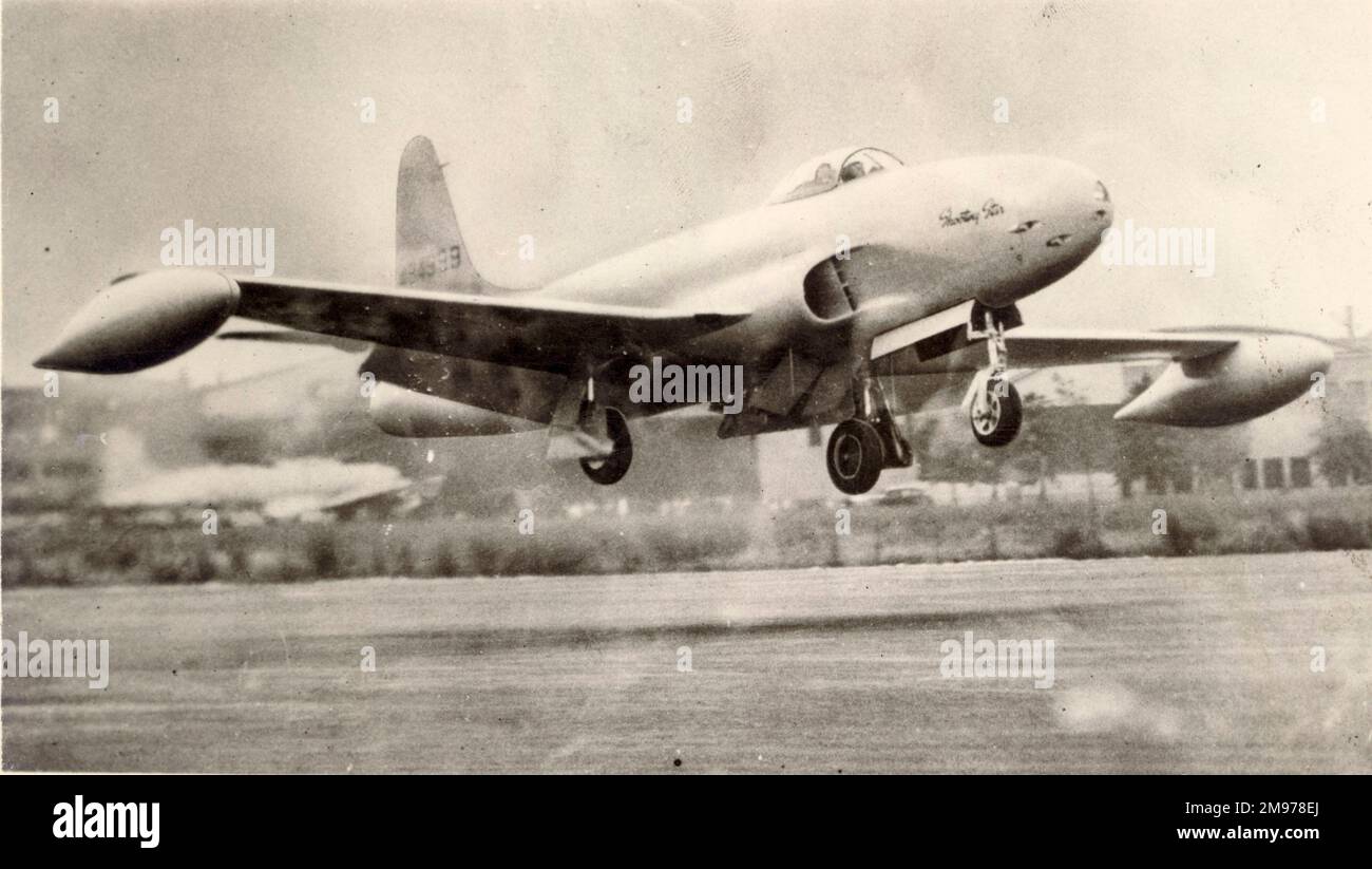 Lockheed P-80A-LO Shooting Star, 44-84999, touches down at La Guardia ...
