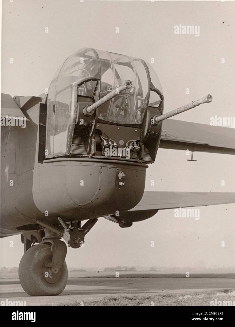Tail turret of a Handley Page Halifax Stock Photo - Alamy