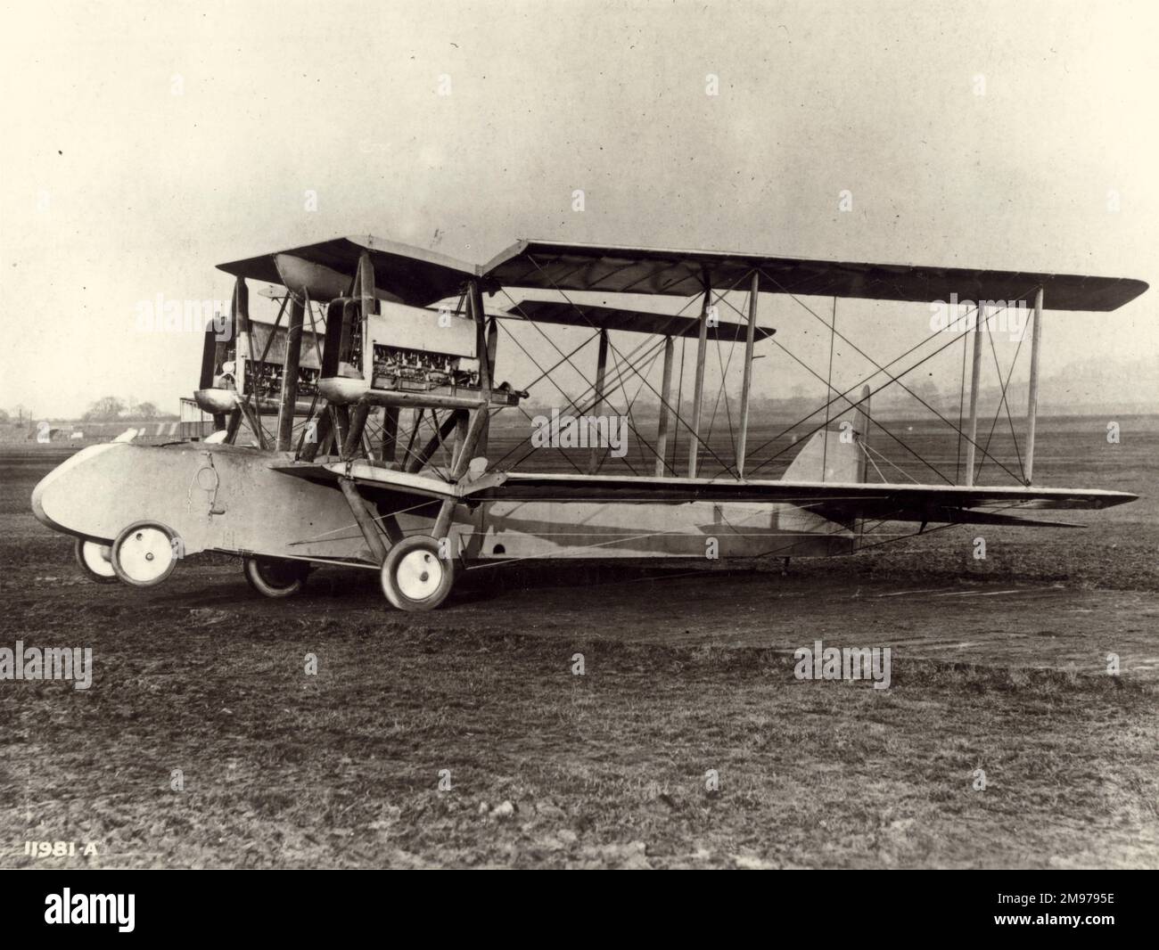 de Havilland DH3 bomber with wings folded Stock Photo - Alamy
