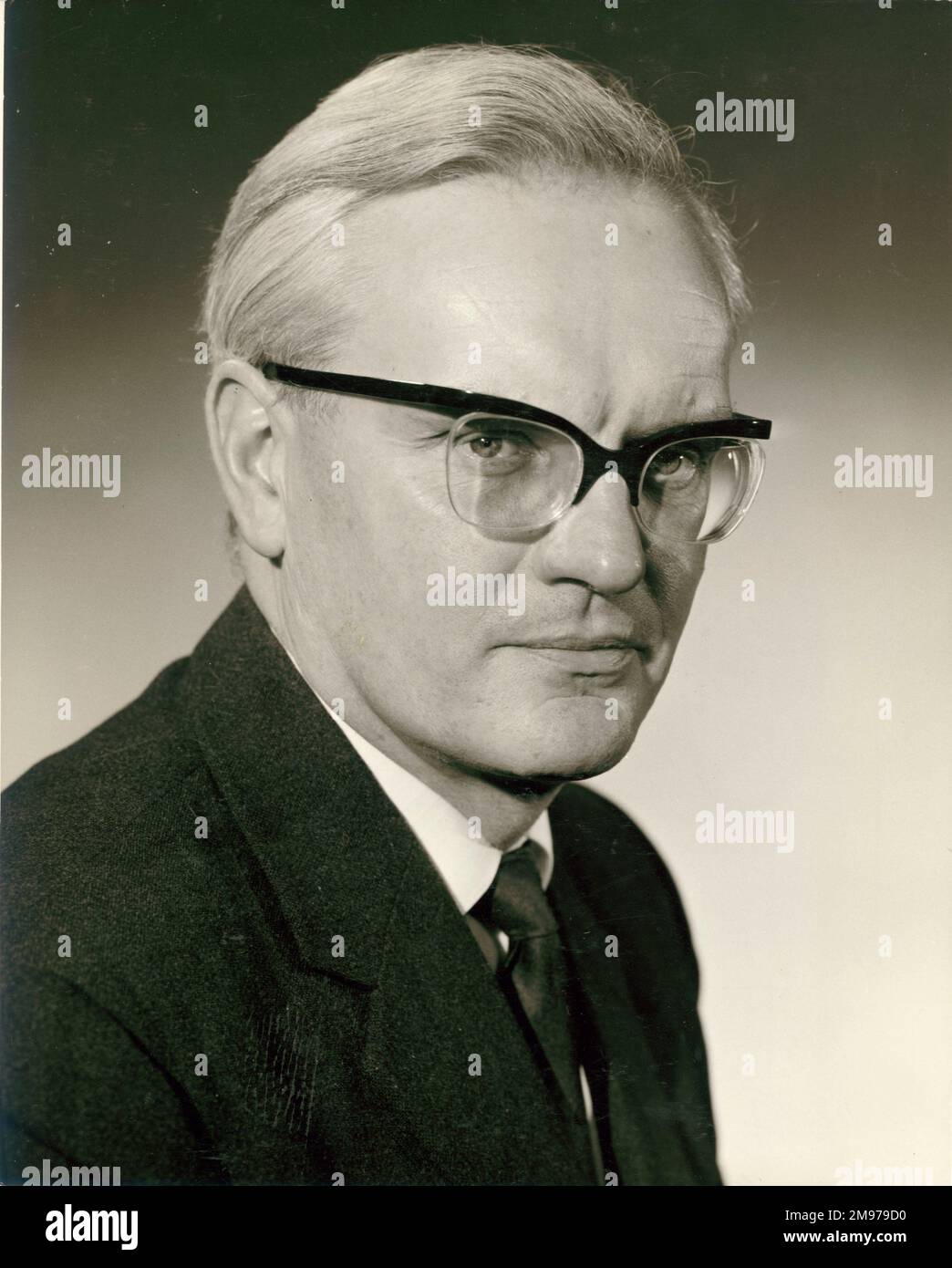 Dr Kenneth Graham Wilkinson, CEng, FRAeS, 1917-1998, RAeS President ...