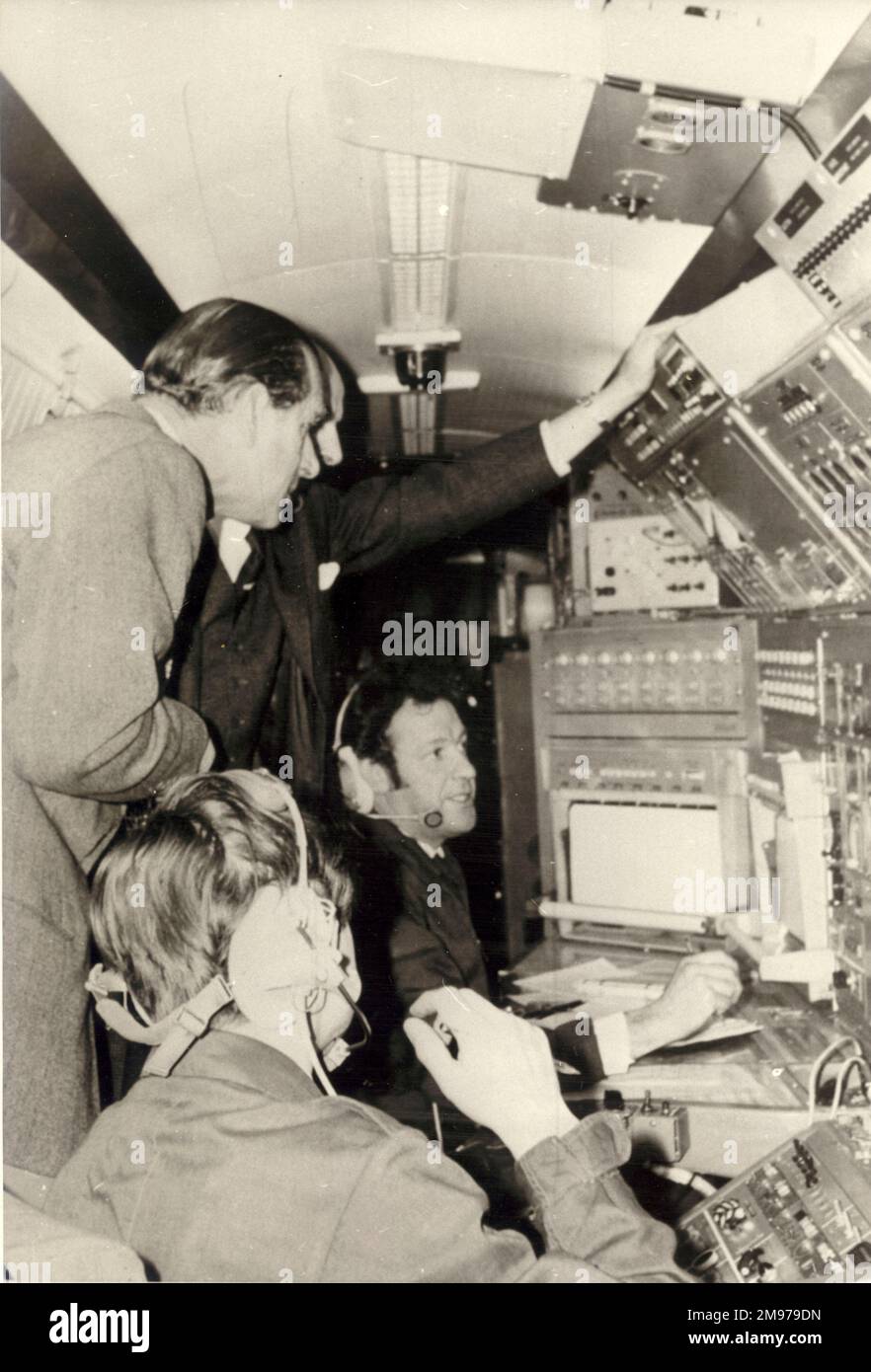 Concorde plane and cockpit hi-res stock photography and images - Alamy