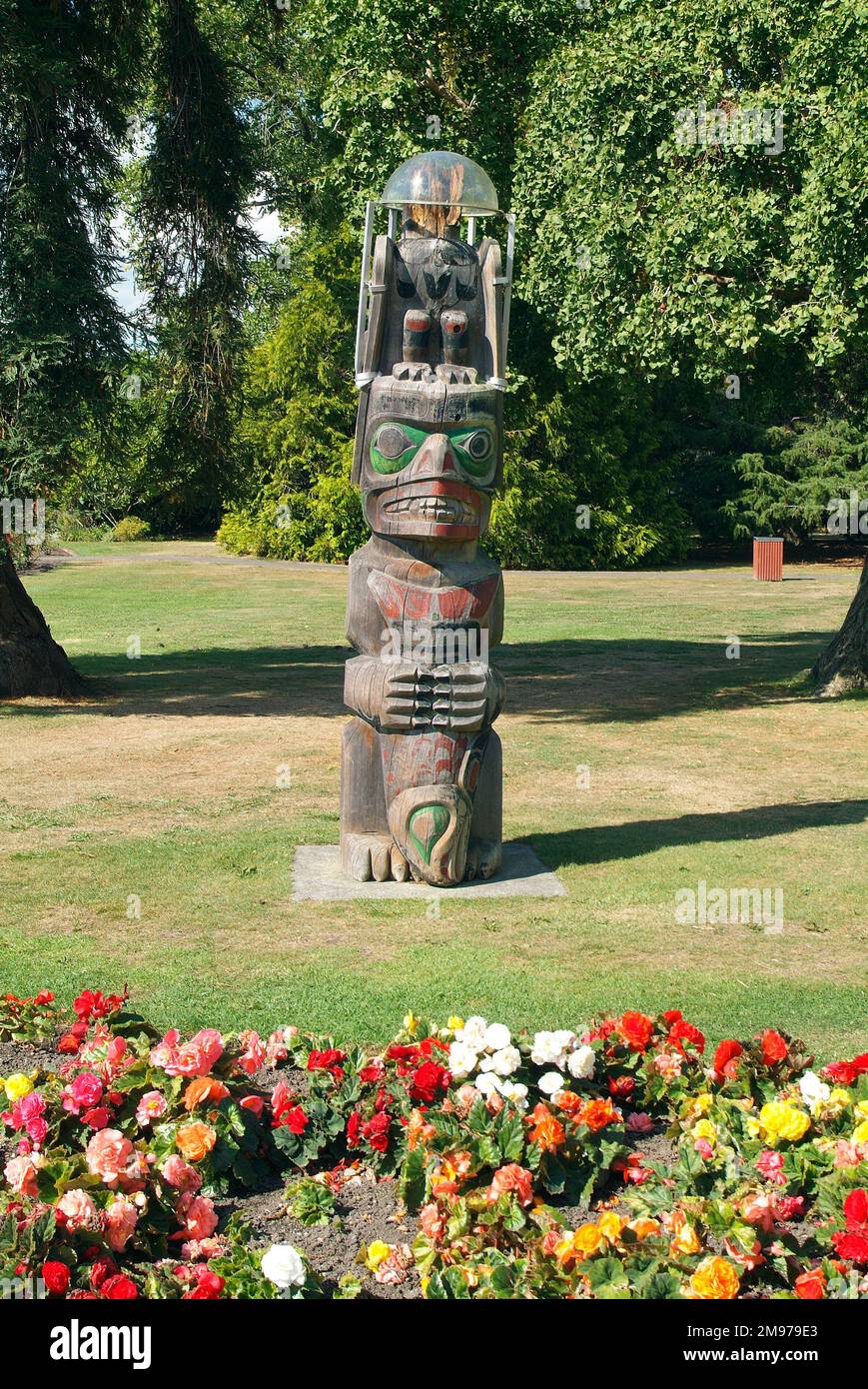 Rotorua, New Zealand, March 11, 2005: Wooden Maori sculpture with ...
