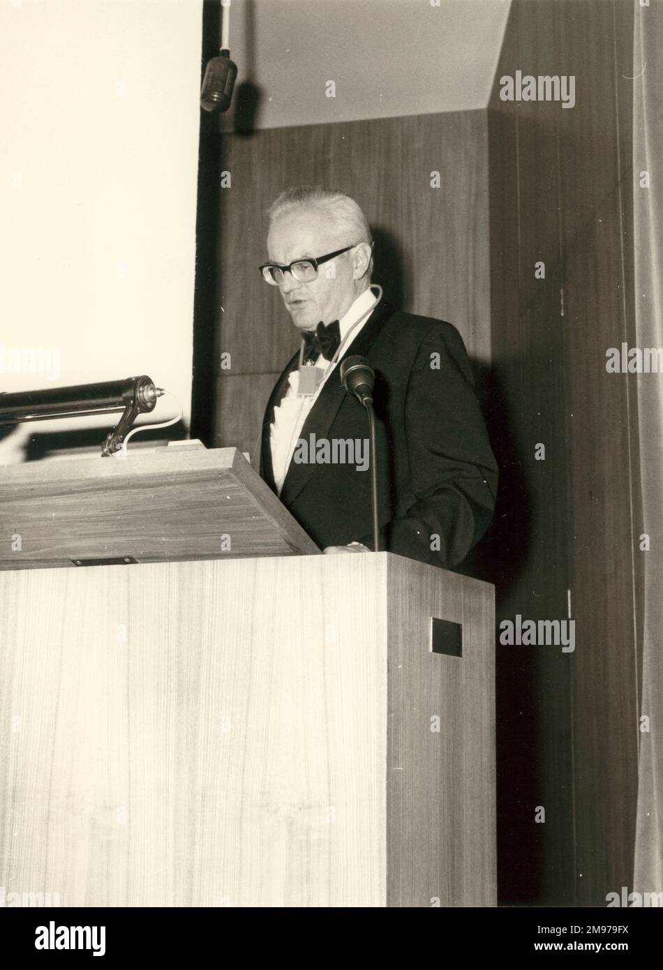 Dr Kenneth Graham Wilkinson, CEng, FRAeS, 1917-1998, RAeS President ...