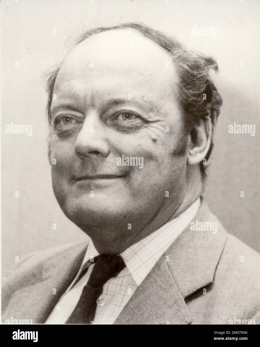 Dr Hugh Metcalfe, OBE, FREng, FRAeS, 1928-2002, RAeS President 1989 ...