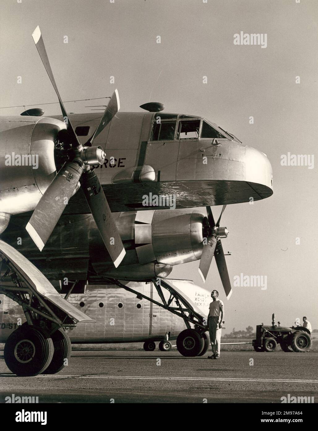 Pack plane hi-res stock photography and images - Alamy