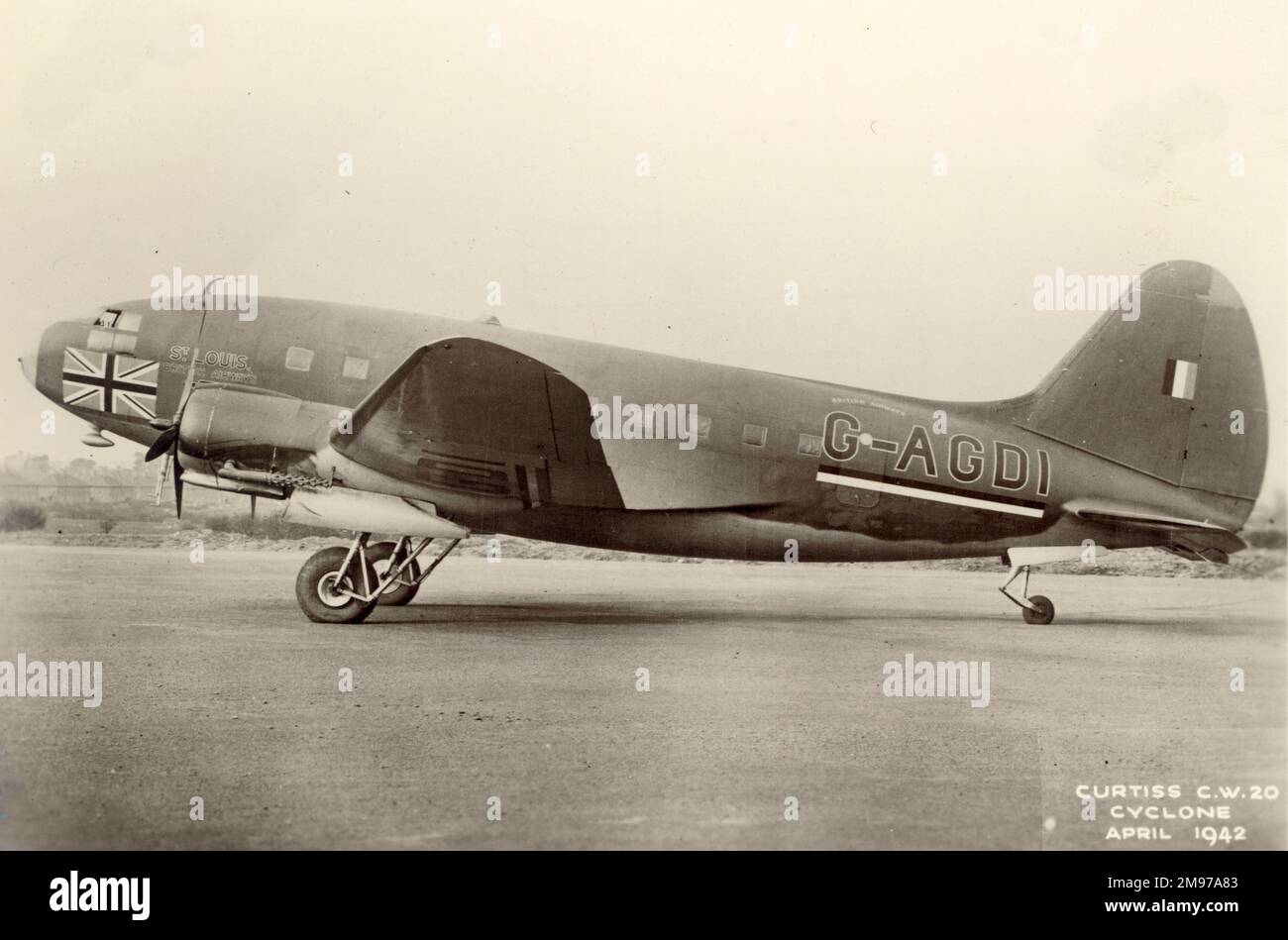 Curtiss CW20, G-AGDI, St Louis, of BOAC. April 1942 Stock Photo - Alamy