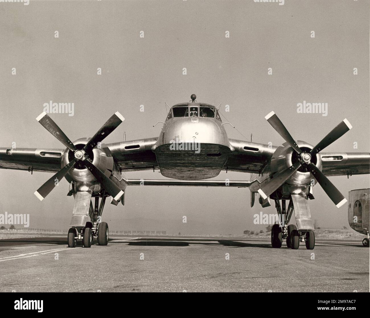 Pack plane hi-res stock photography and images - Alamy