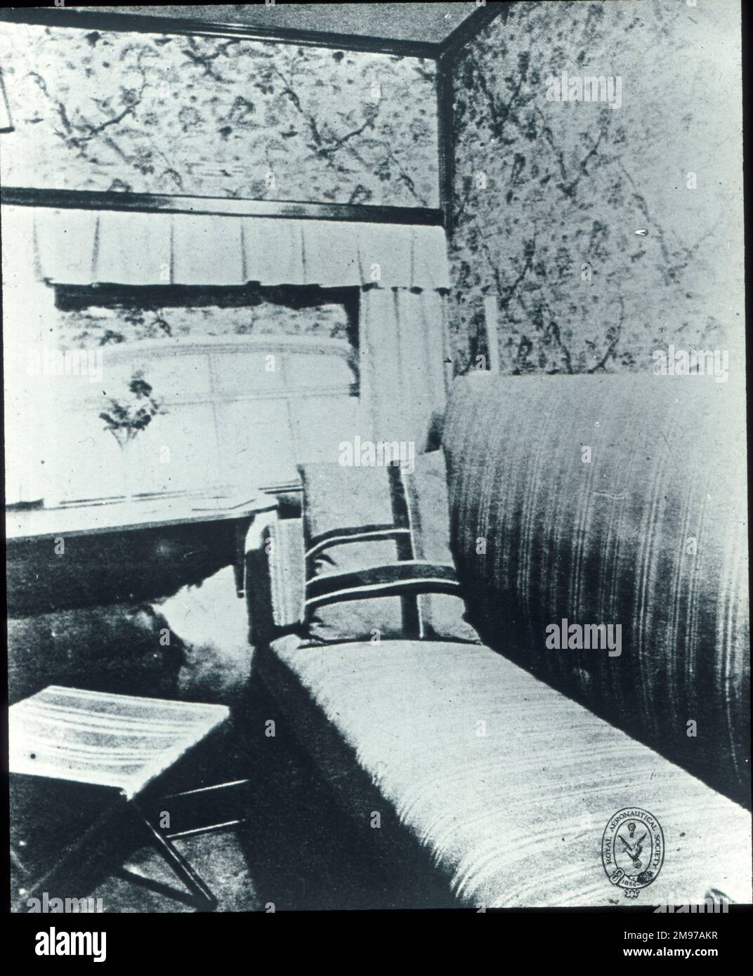 Cabin aboard the Graf Zeppelin, LZ 127 Stock Photo - Alamy