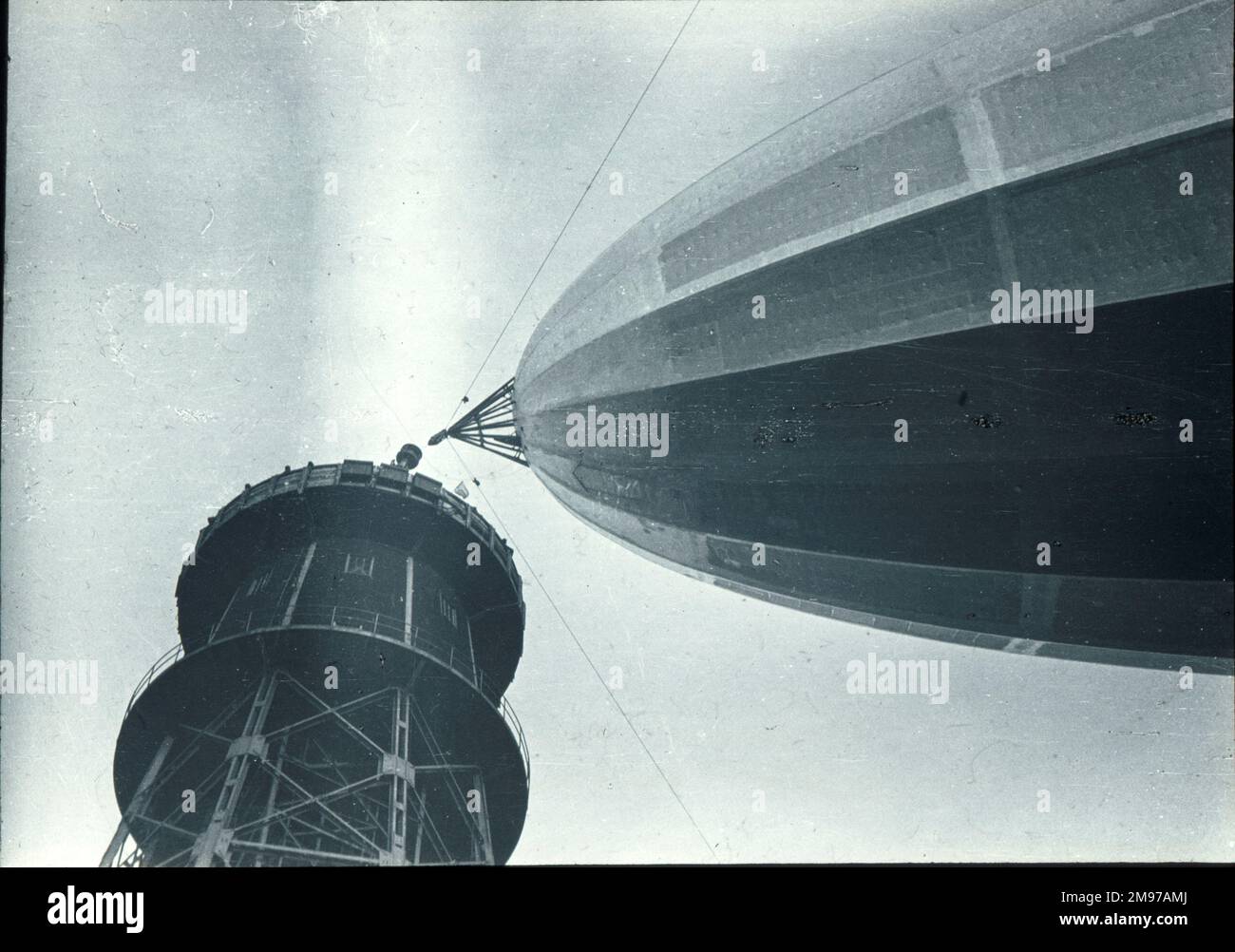 R100 hi-res stock photography and images - Alamy