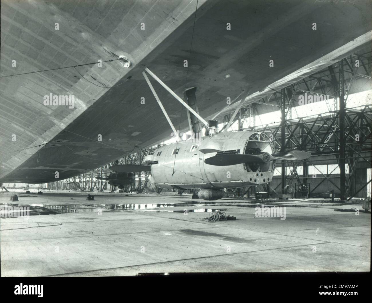 HMA R100 aft power car Stock Photo - Alamy