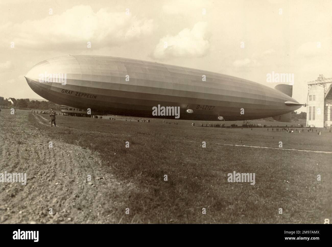 The Graf Zeppelin, LZ 127 Stock Photo - Alamy