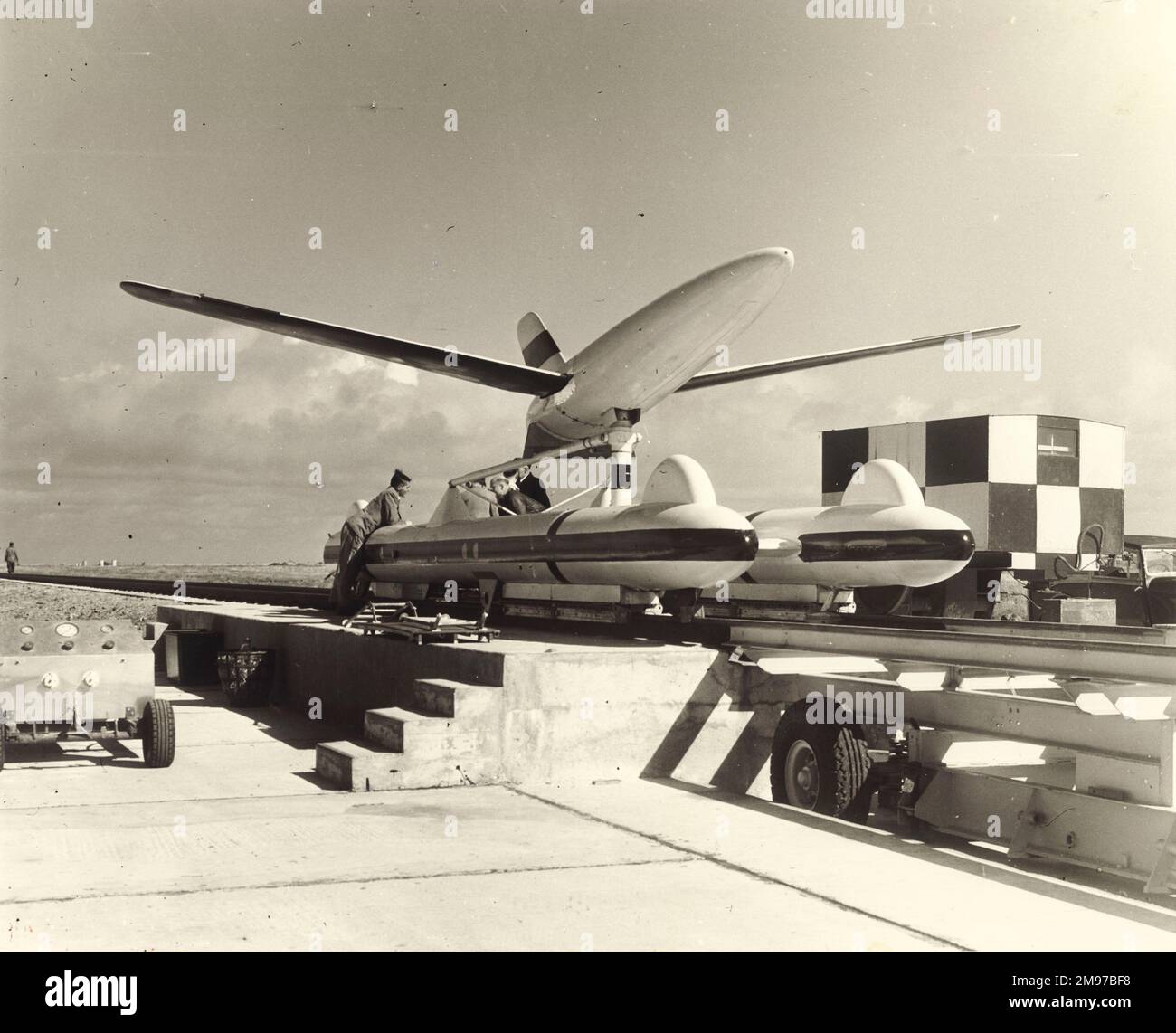 Rail a hi-res stock photography and images - Alamy