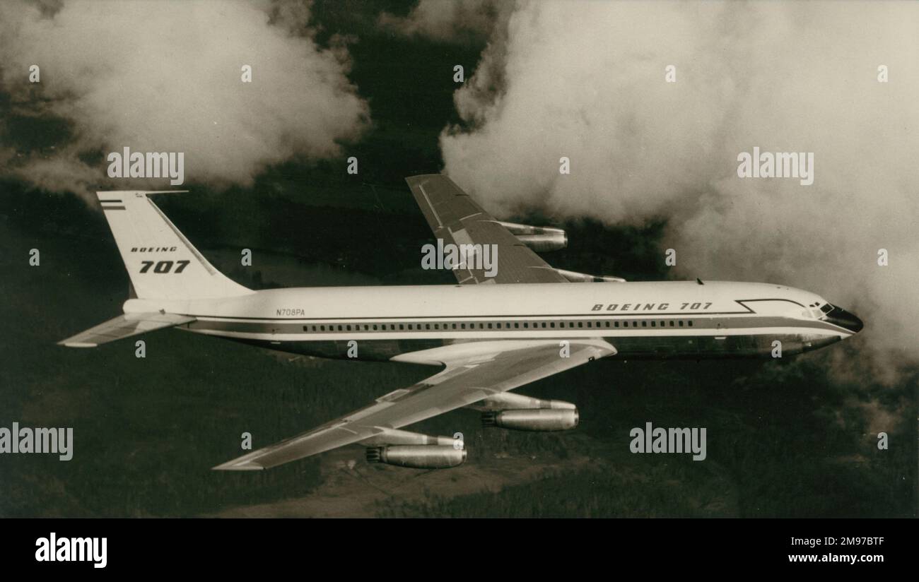 The first Boeing 707-121, N708PA Stock Photo - Alamy