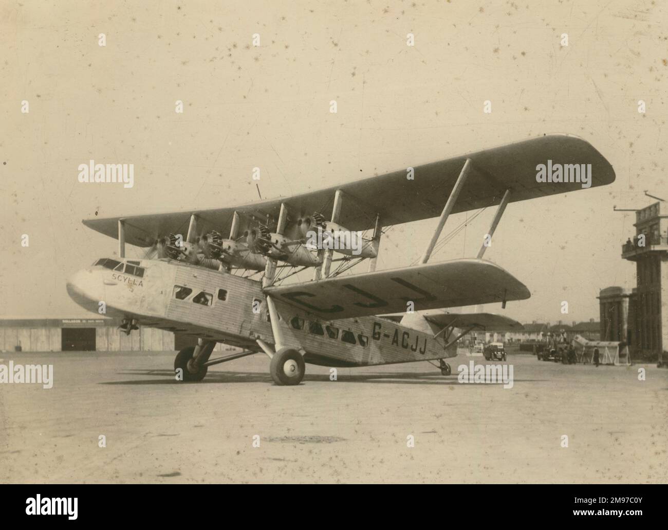 Short L17 Scylla, G-ACJJ, of Imperial Airways at Croydon Stock Photo ...