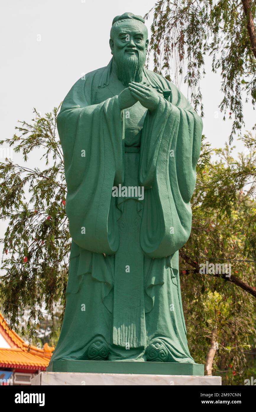 Statue of Confucius, a Chinese philosopher who lived between 551 and ...