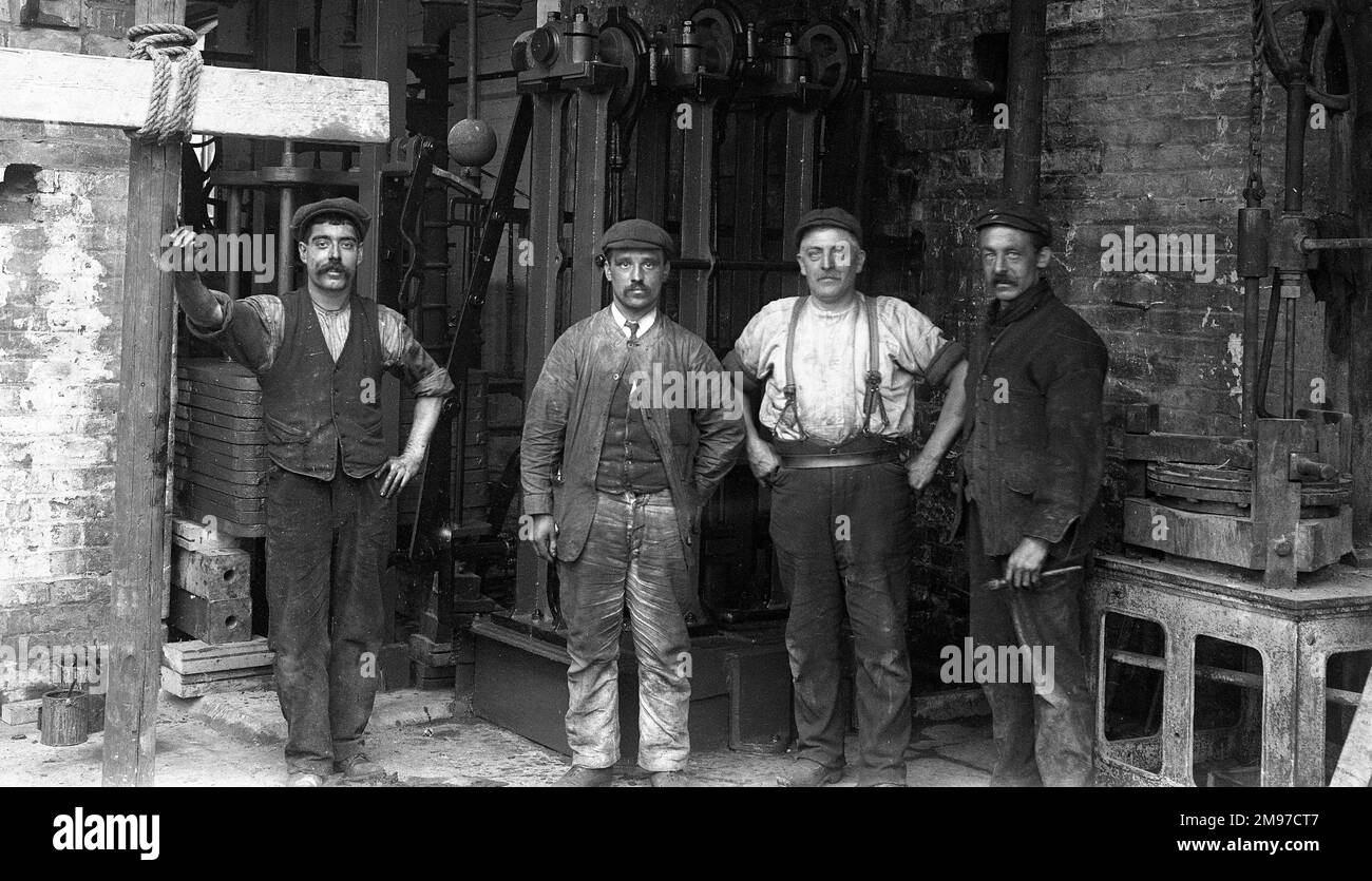 1900s fashion men hi-res stock photography and images - Alamy