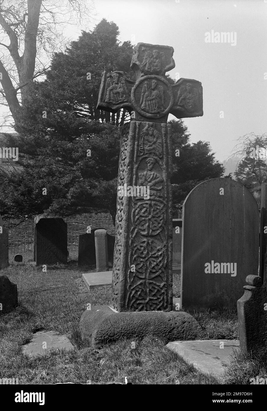 The Anglo-Saxon cross in Eyam churchyard dates from the 8th century and ...
