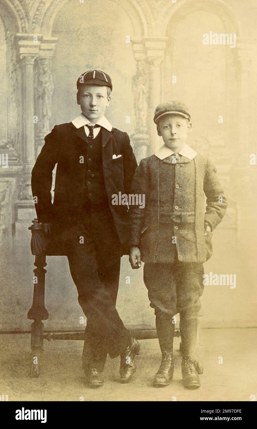1910s boys hi-res stock photography and images - Alamy