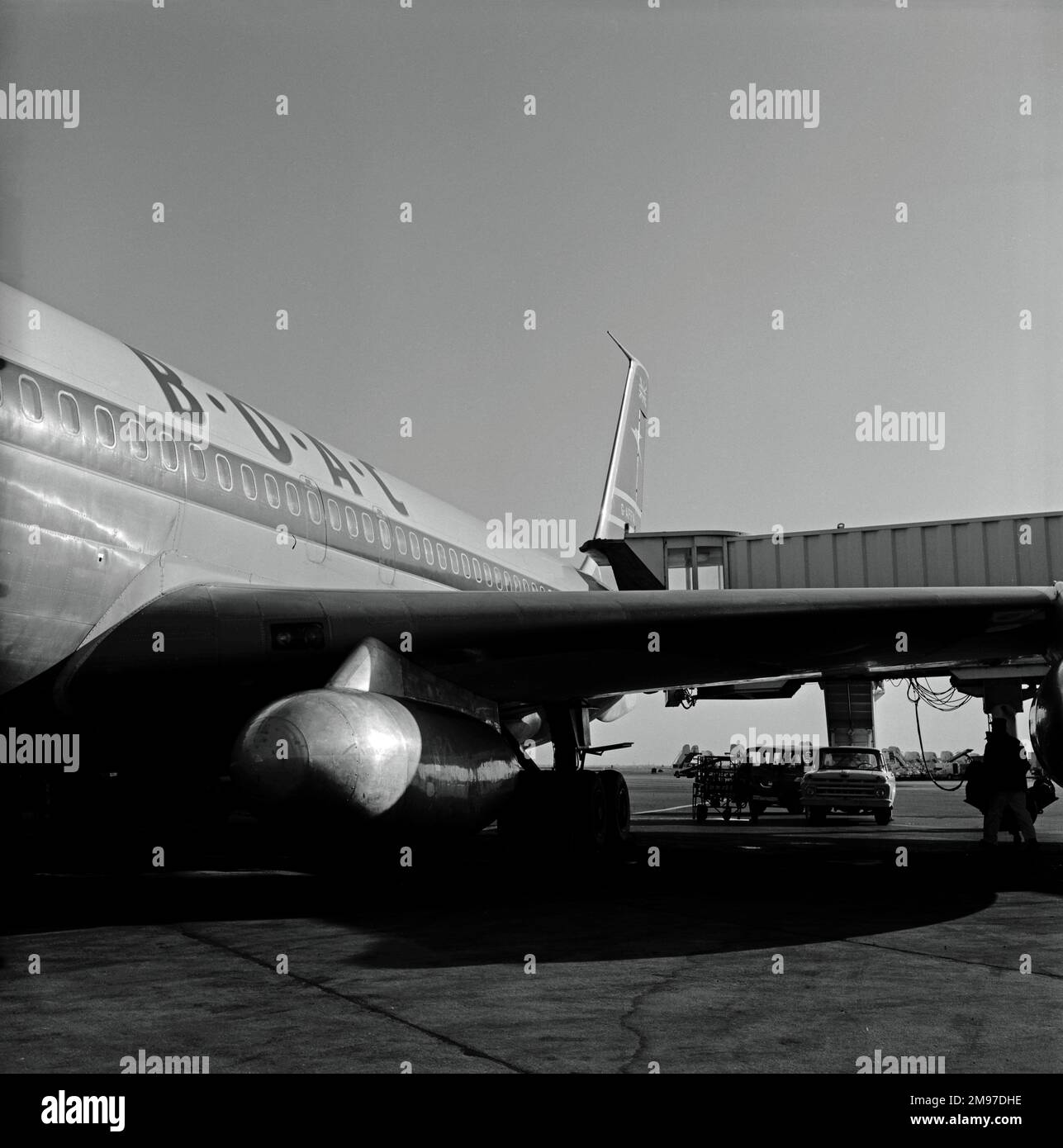 Fuselage and leading edge of Boeing 707-436 G-APFD first BOAC 707 ...