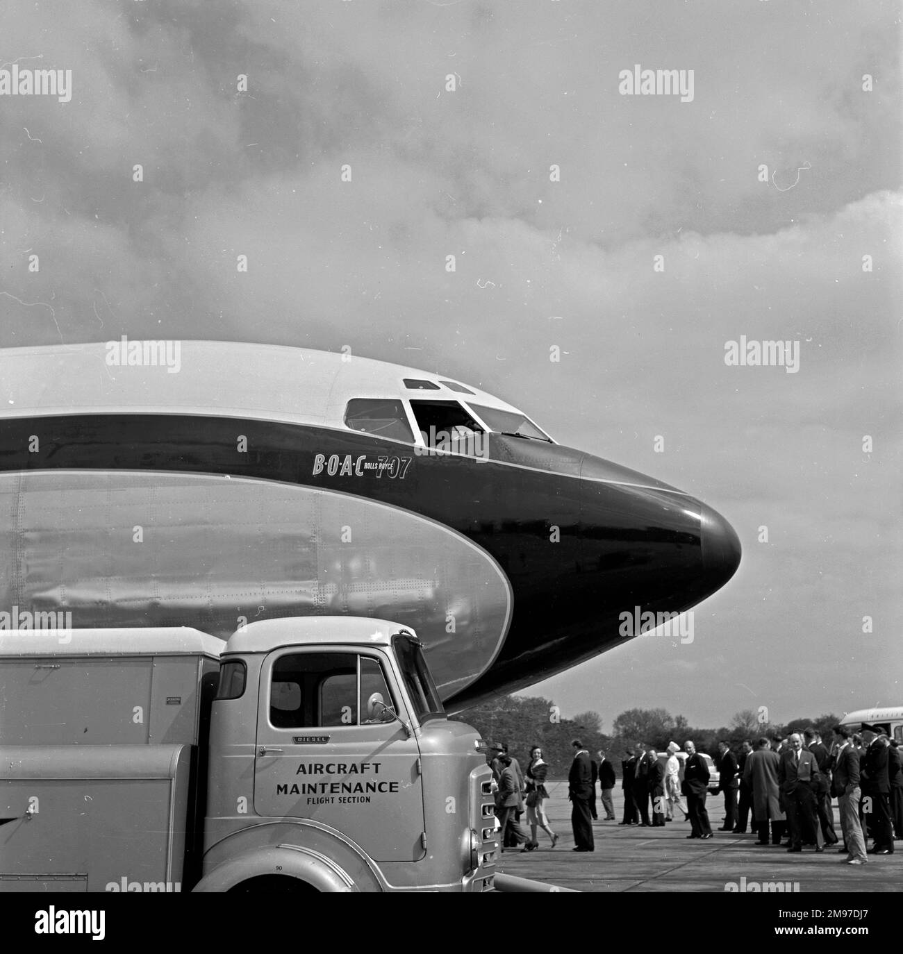 Close-up of nose of Boeing 707-436 G-APFD of BOAC at London Airport ...
