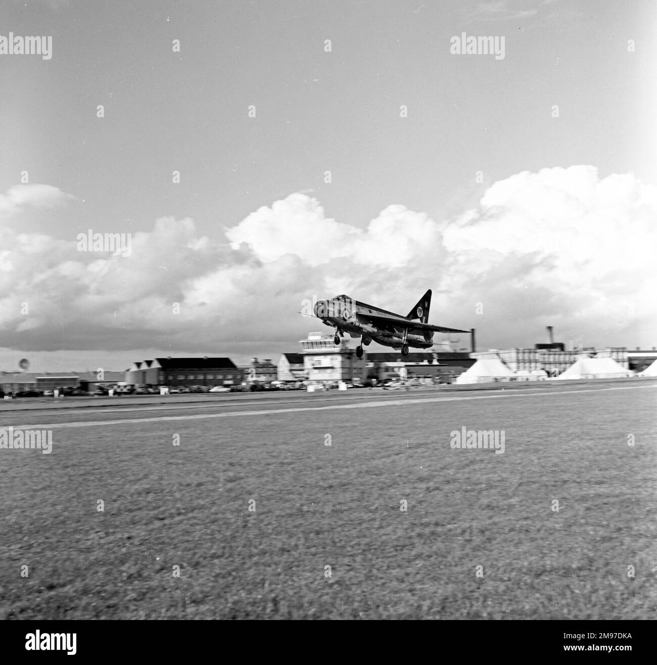 English electric lightning flying hi-res stock photography and images ...