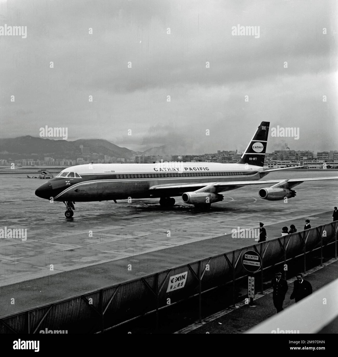 Convair CV880M VR-HFT of Cathay Pacific at Hong Kong on 26 February ...