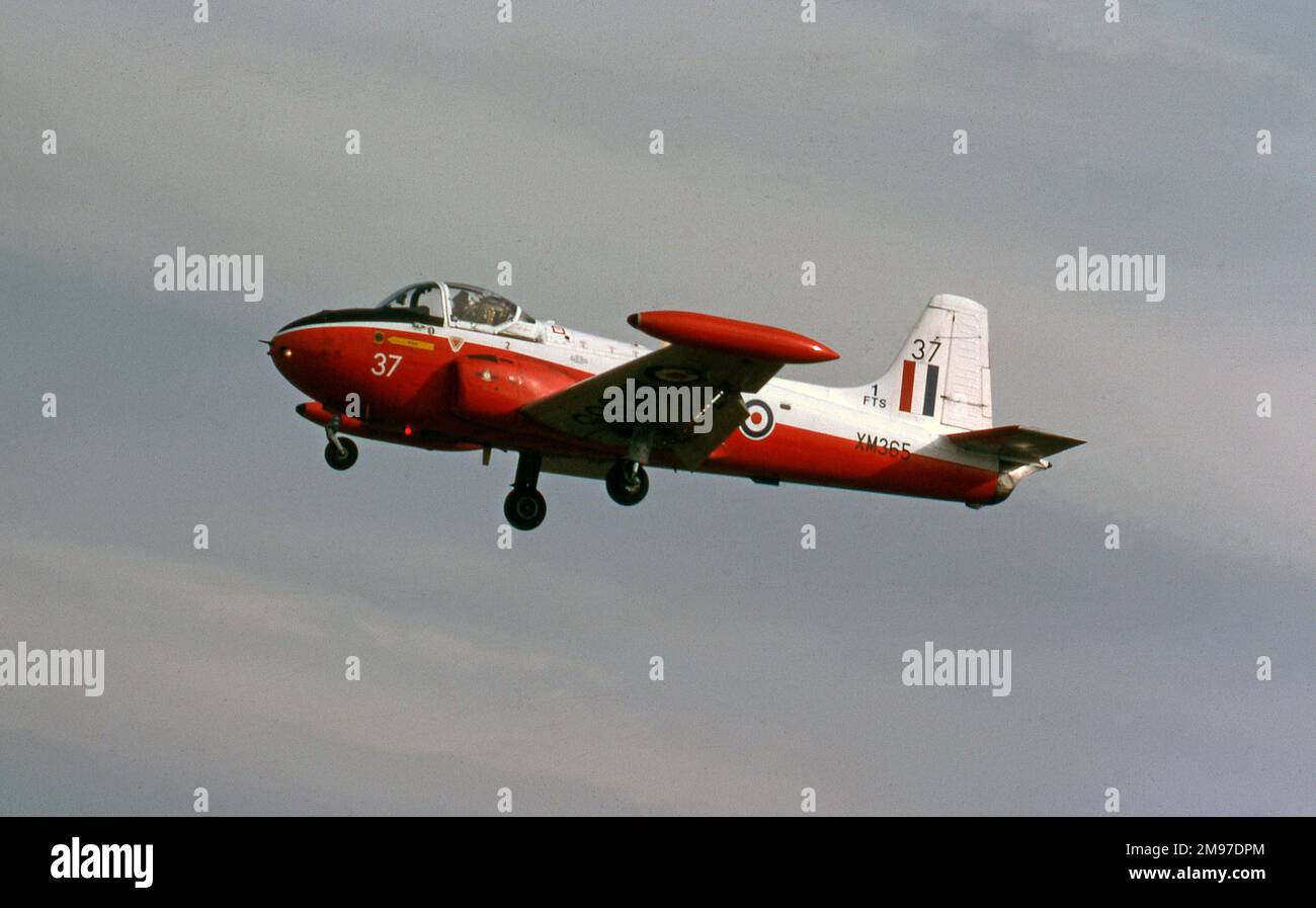 Hunting Percival Jet Provost T.3 from 1FTS taking off from RAF Leeming ...