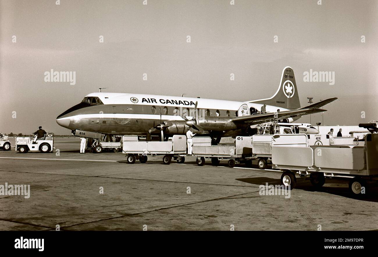 Vickers Viscount V724 CF-TGV of Air Canada at Malton in Toronto on 15 ...