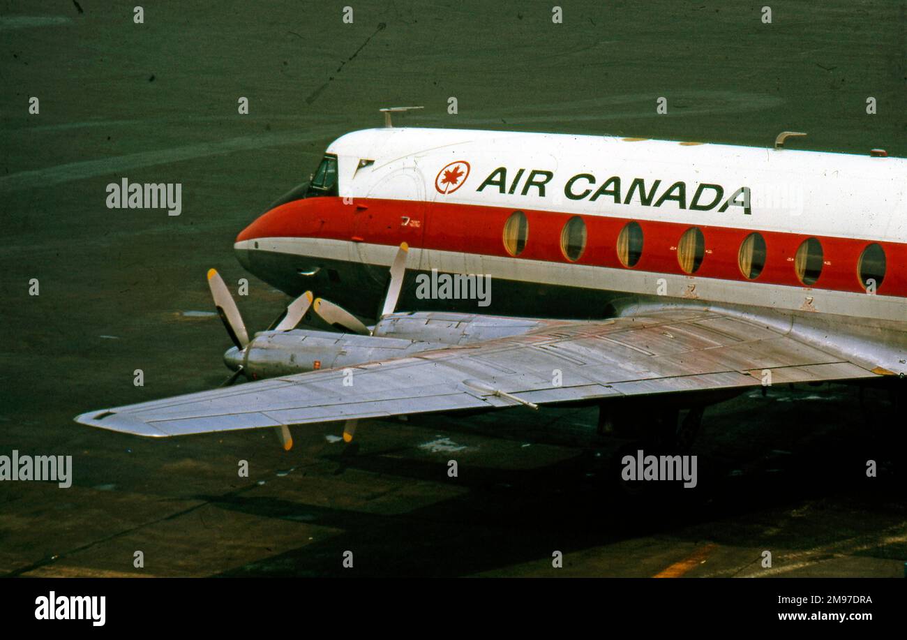 Vickers Viscount V757 CF-THR of Air Canada at Boston on 31 July 1969 ...
