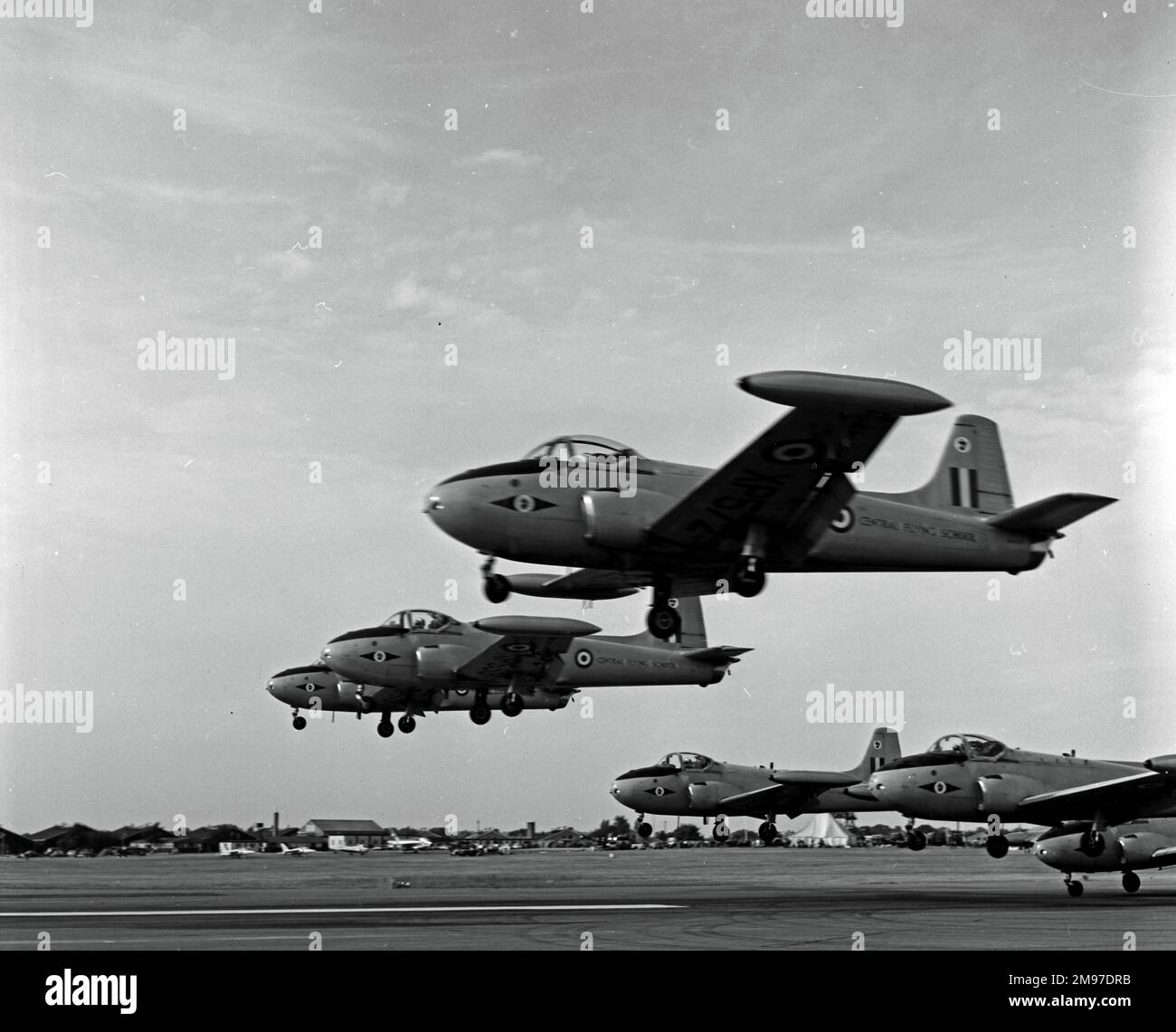 Hunting Percival Jet Provosts T.4 (XP572) of ‘The Red Pelicans’ from ...