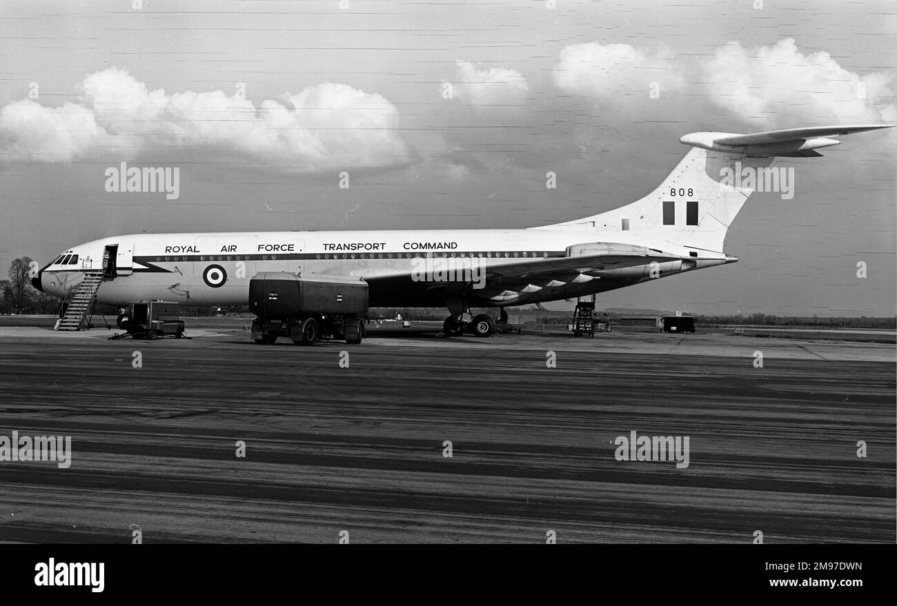 Vickers VC10 C1 XR808 of 10 Squadron RAF Transport Command at Lyneham ...