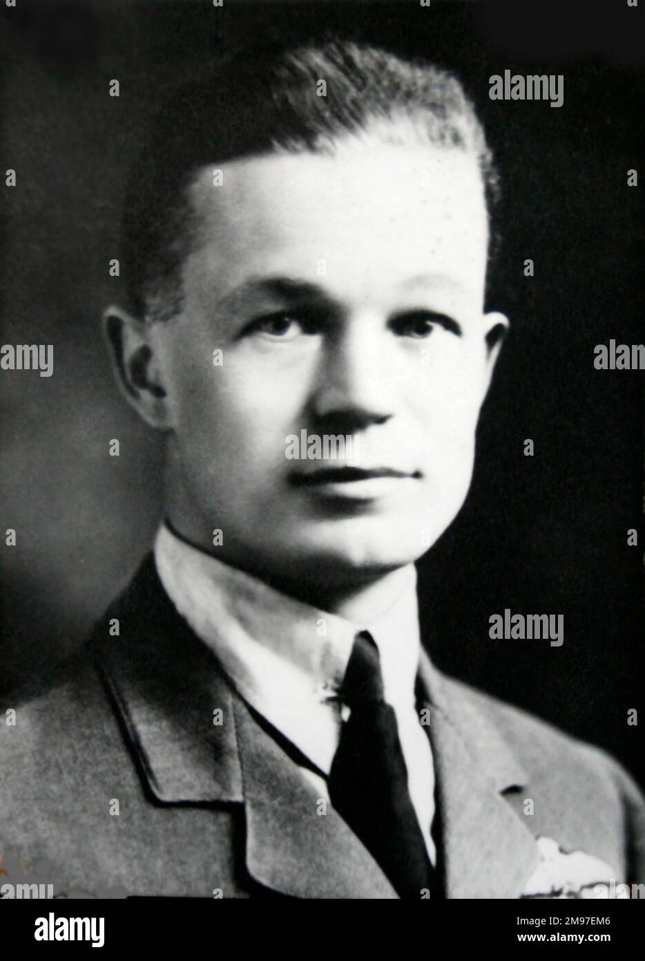 Brown, AR Capt RFC, pilot of No209 Squadron - claimed to have shot down ...