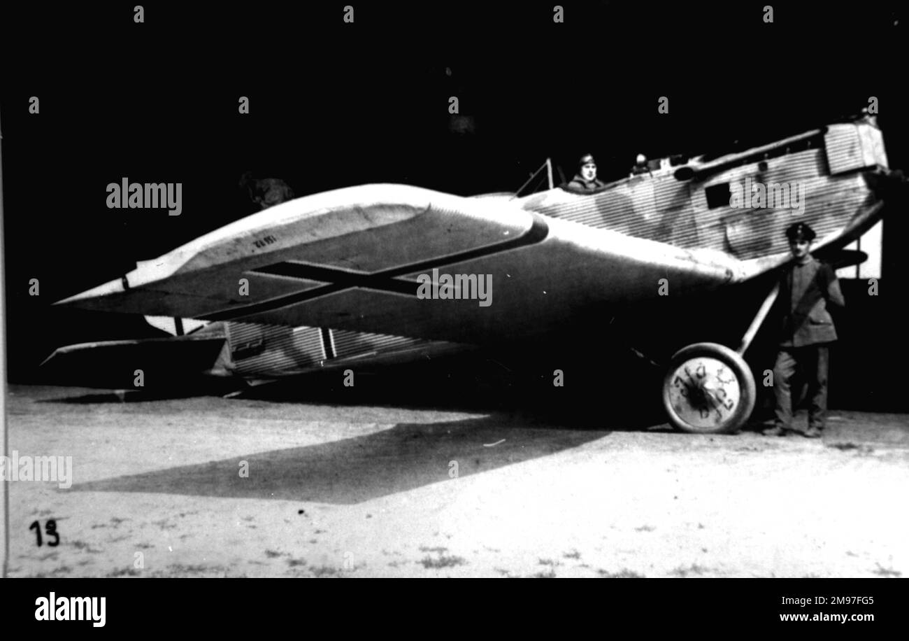 Junkers J10 or CLI employed corrogated metal skinning throughout Stock ...