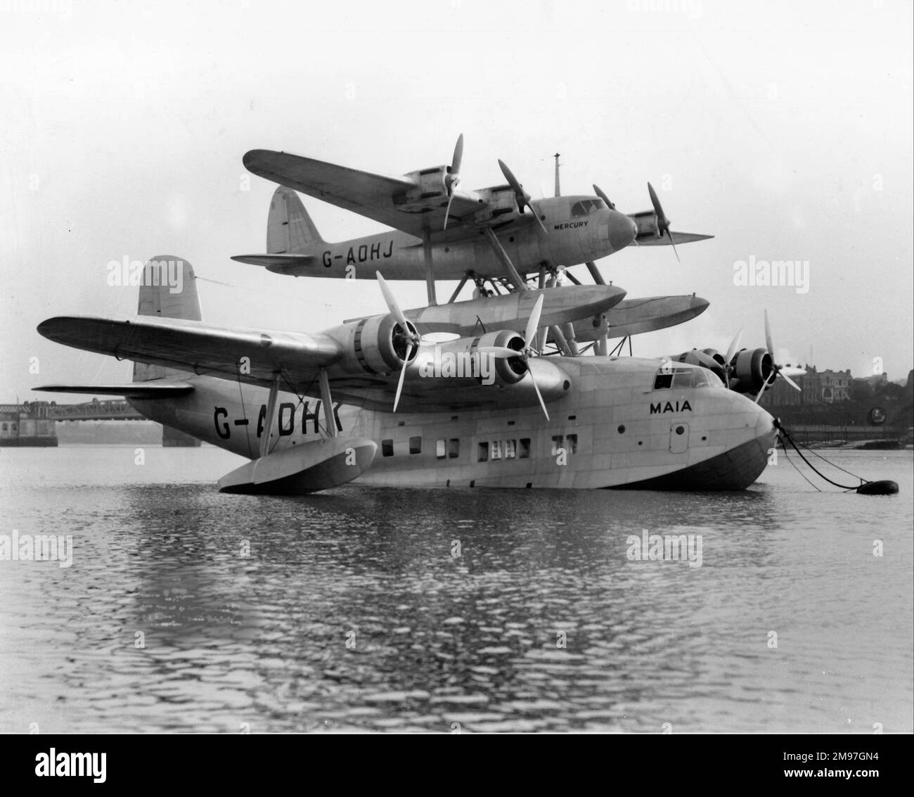 Short S20 and S21 Mayo Composite on water Stock Photo - Alamy