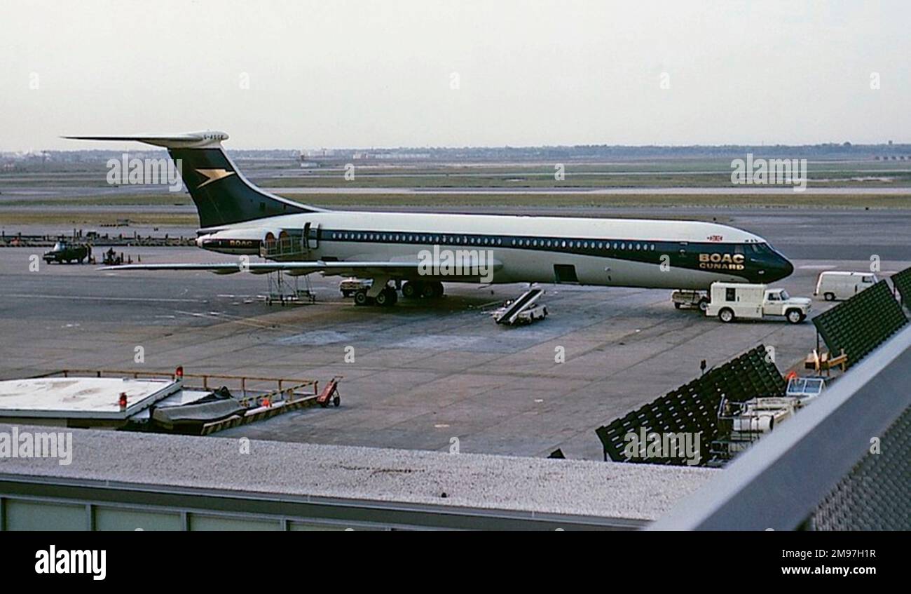 Vickers Super VC10 of BOAC Cunard's G-ASGE at JFK, 25 May '65 Stock ...