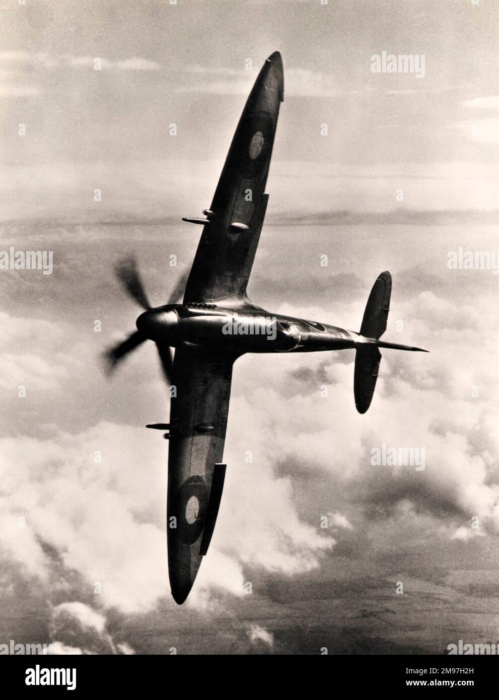 Two edged knife hi-res stock photography and images - Alamy