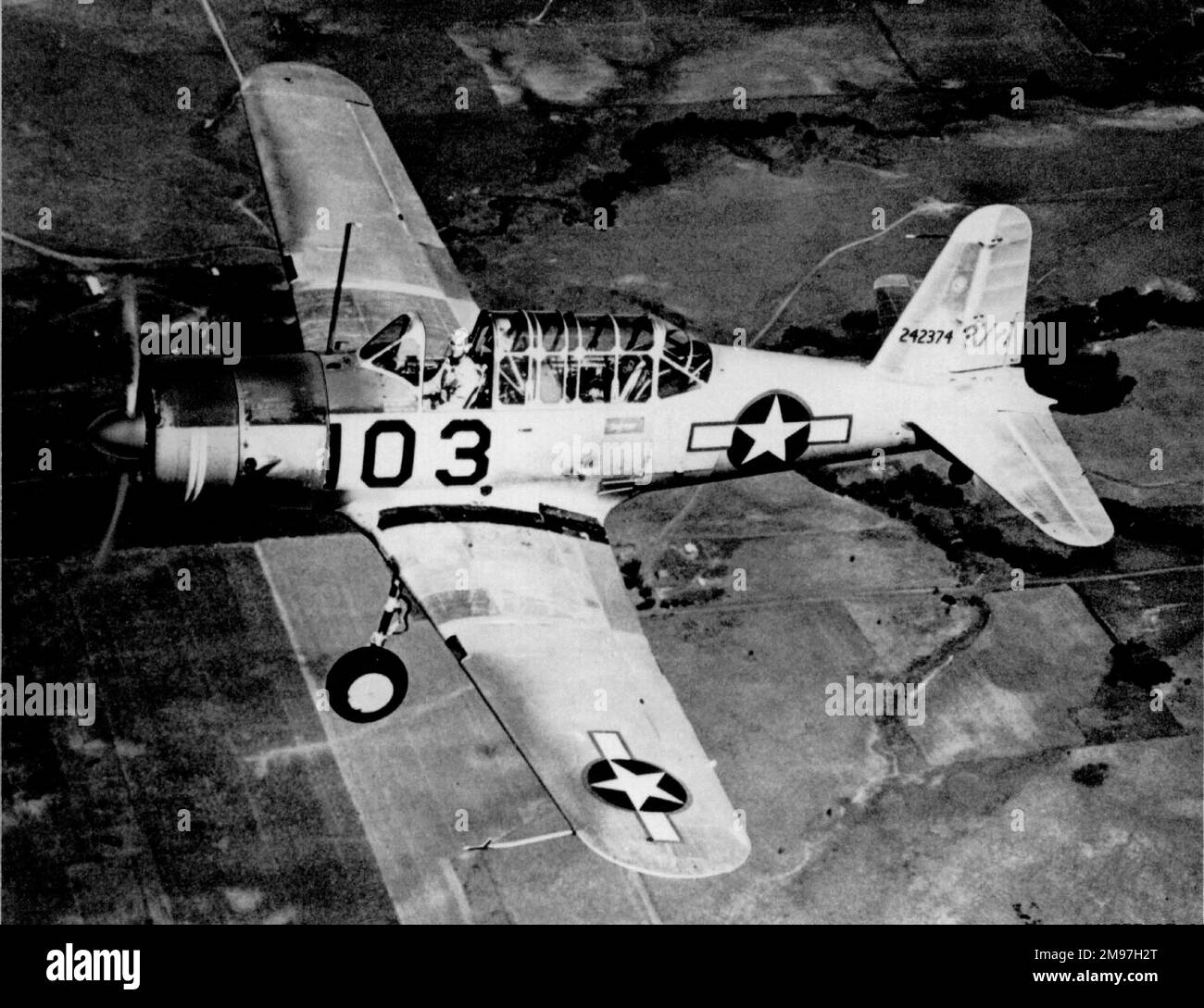 Vultee BT-13 -dubbed the 'Vibrator' by those that flew this basic ...