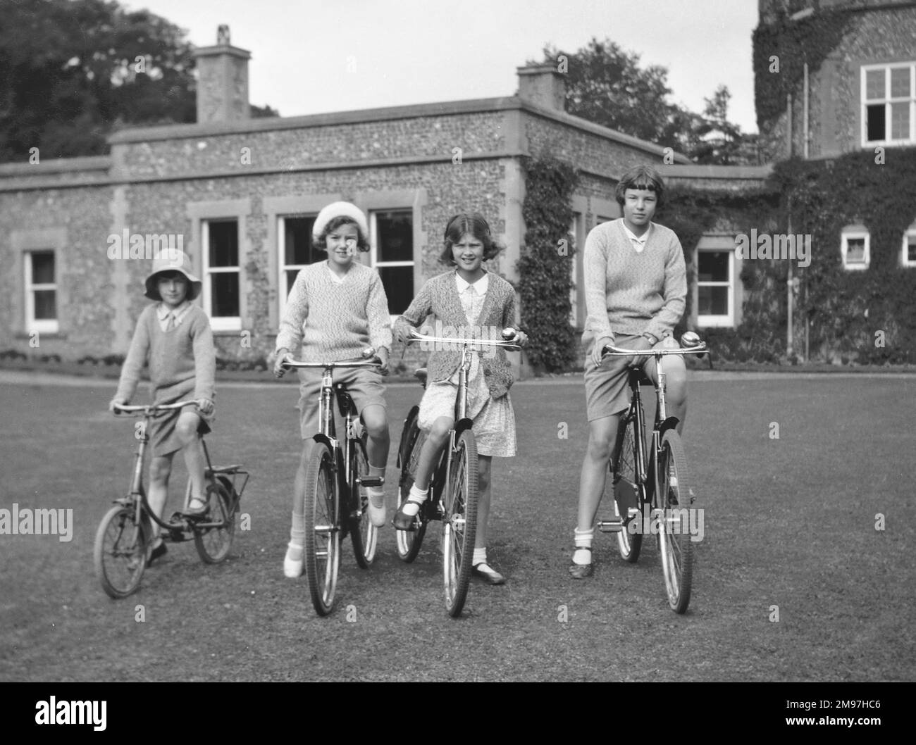 Front building 1920s Black and White Stock Photos & Images - Alamy