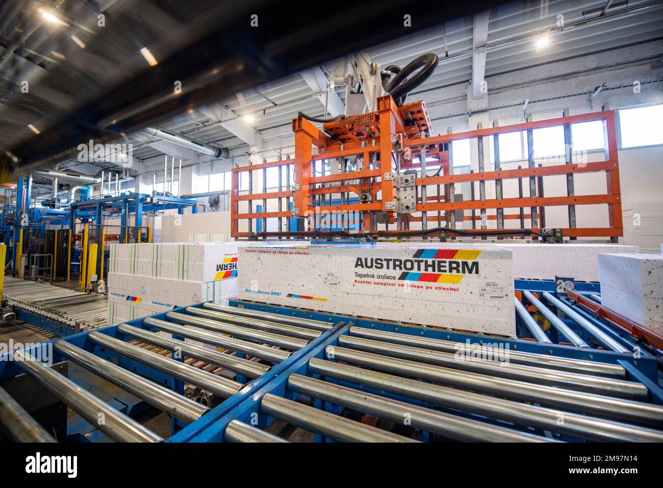 Acoustic and thermal insulation hi-res stock photography and images - Alamy