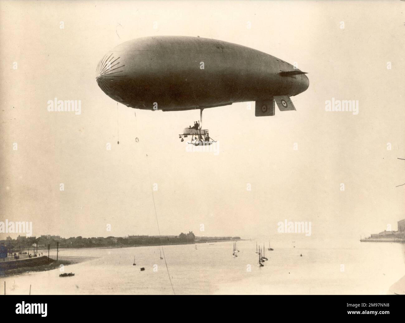 SS32A airship in a mooring experiment approaching Walney Bridge at the ...