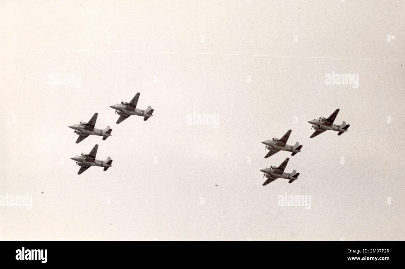 Planes in formation hi-res stock photography and images - Alamy