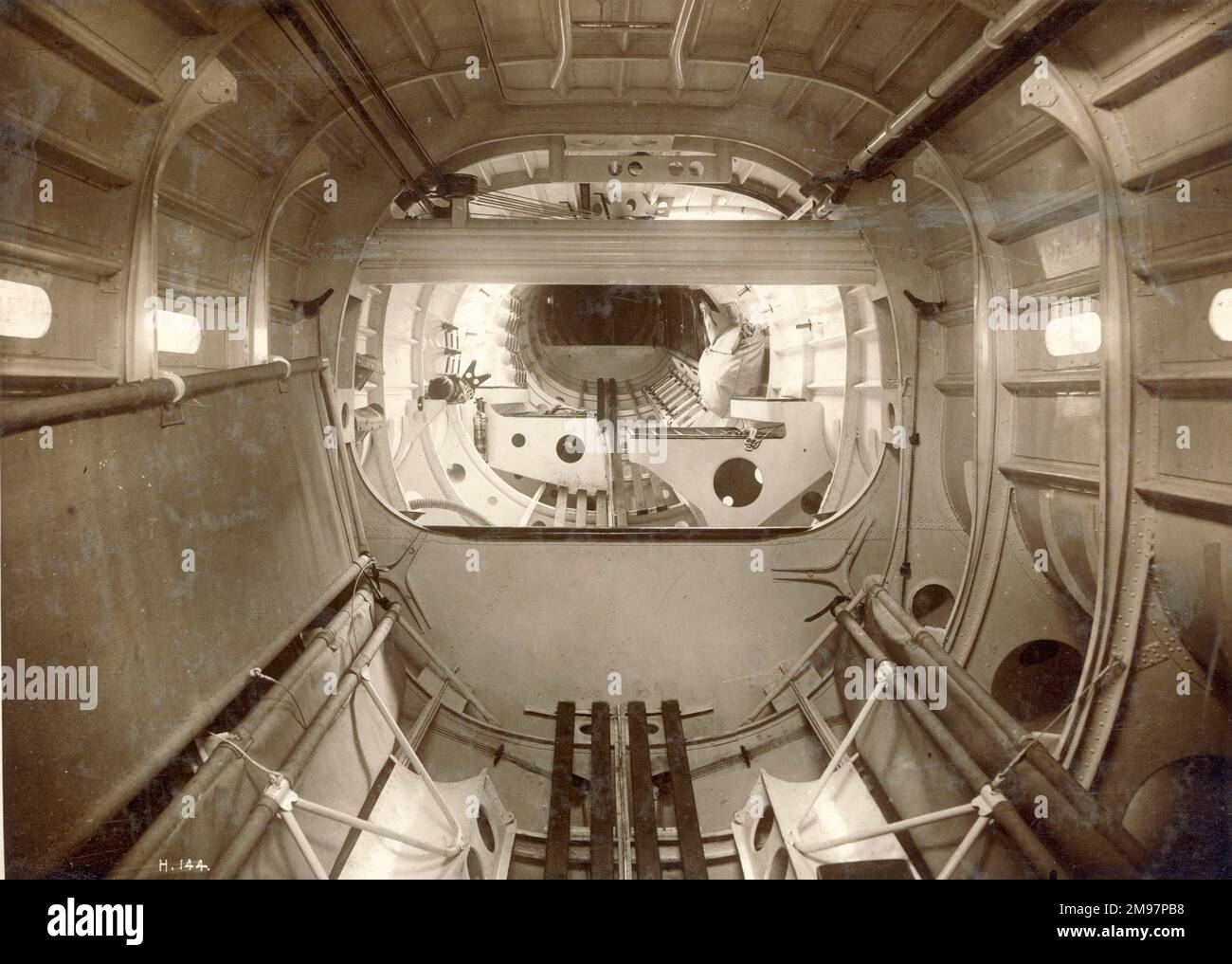 Short Singapore hull looking aft. c.1925 Stock Photo - Alamy