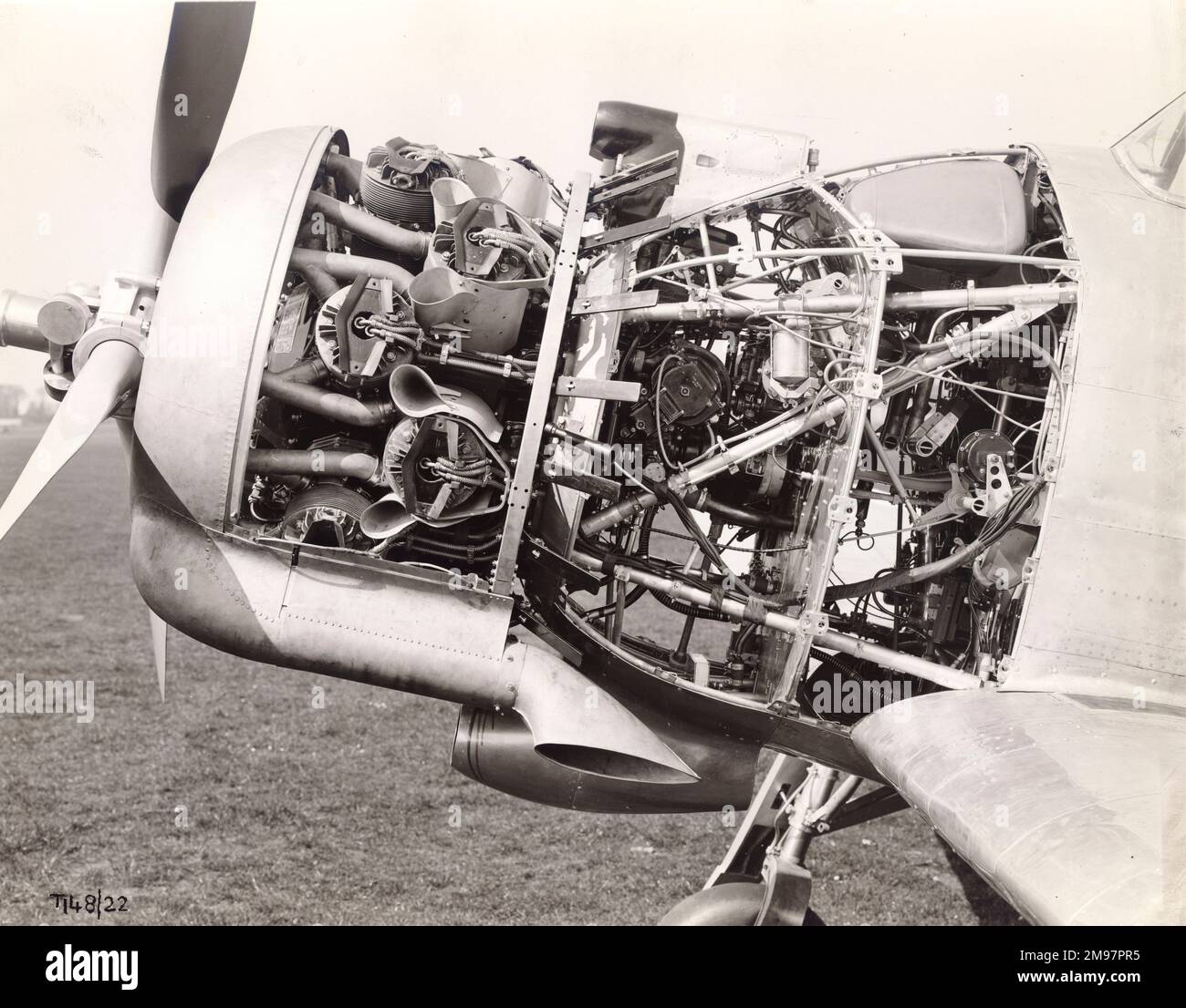 Bristol Taurus II radial installation on Bristol Type 148B, K6552 Stock ...