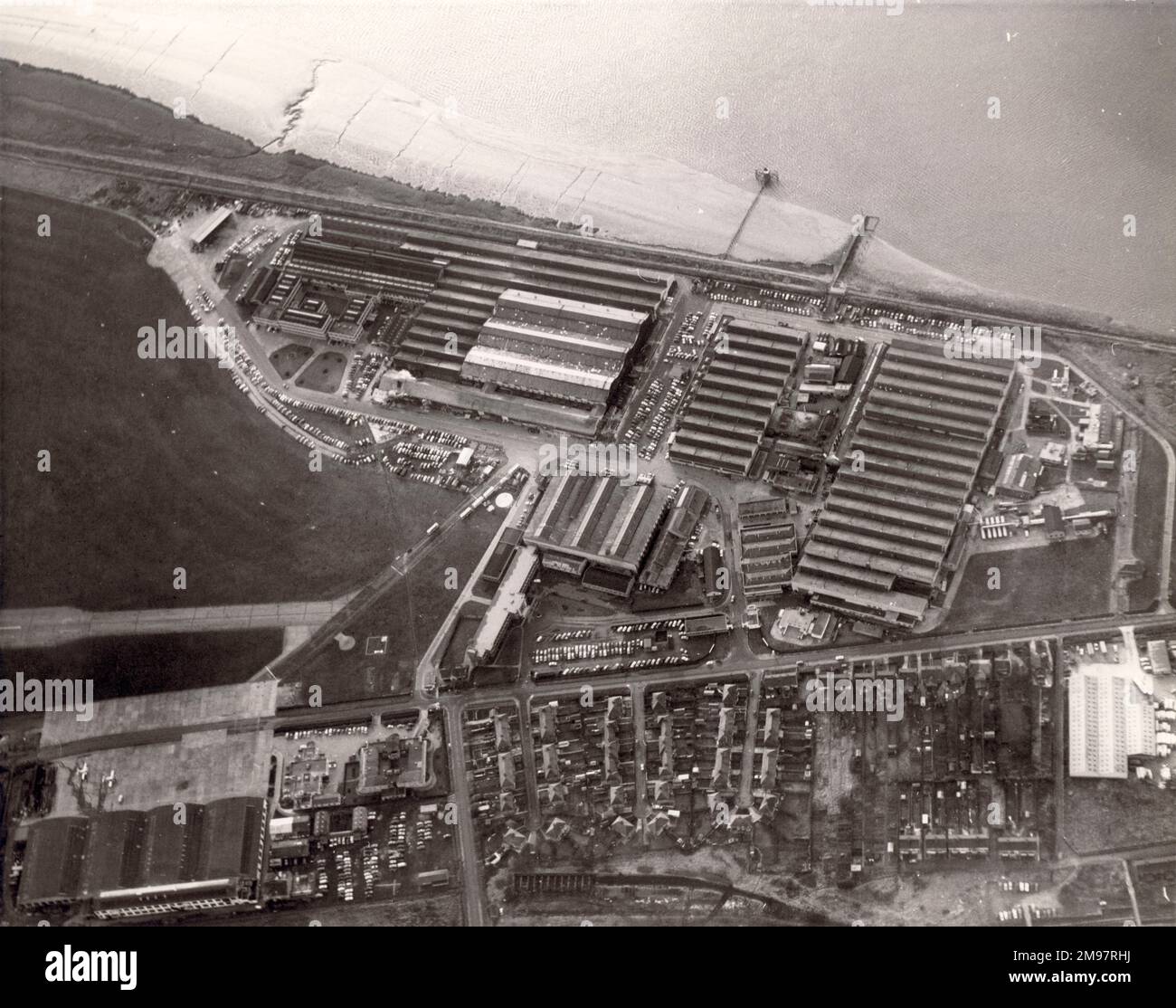 Aeroplane factory hi-res stock photography and images - Alamy