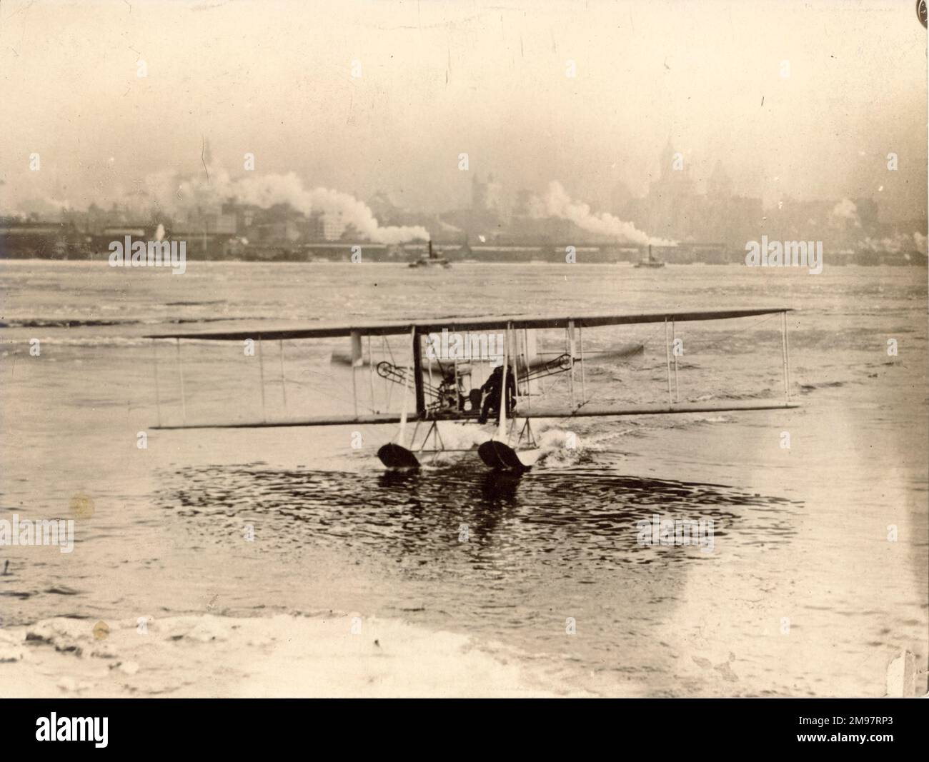 Frank Coffyn, the ‘Polar Aviator’ in a Wright Model B hydroplaning on ...