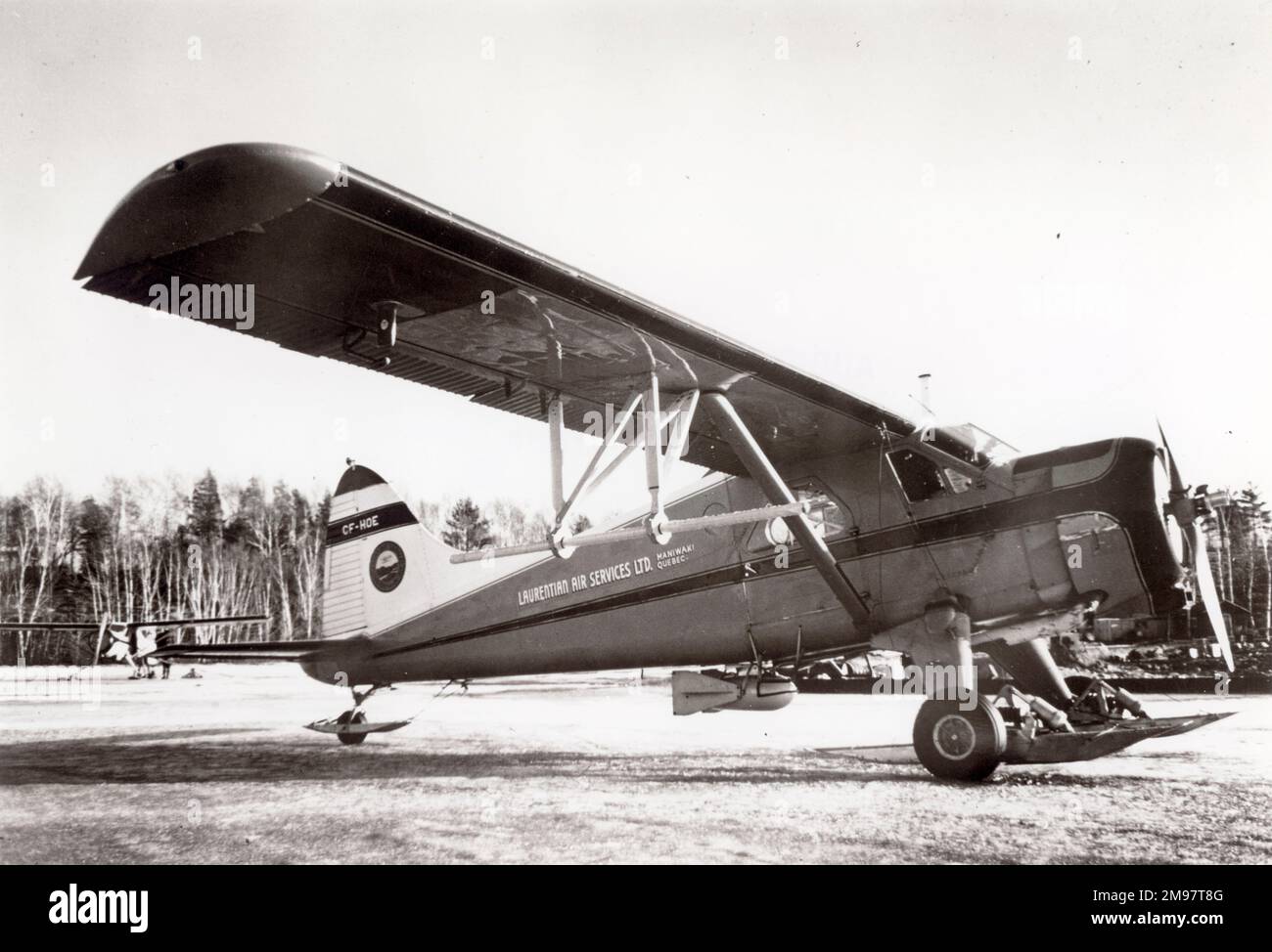 de Havilland Canada DHC2 Beaver, CF-HOE, of Laurentian Aie Services ...